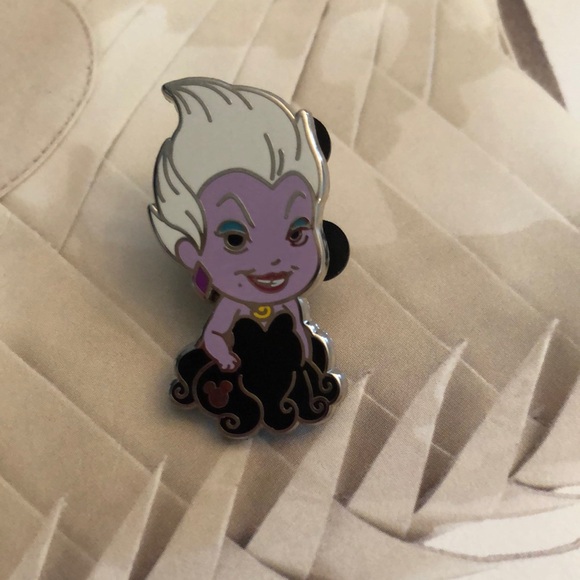 Disney | Jewelry | Authentic Hidden Mickey Pin Each Pin 7 Or 4 Pins 8 ...